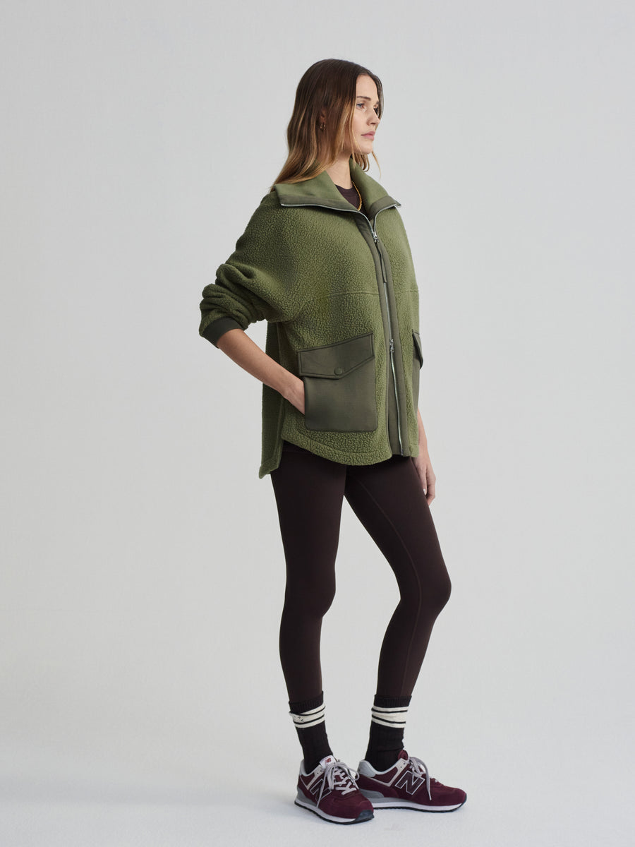 VARLEY ELEANOR PATCH POCKET FLEECE – Chattertons